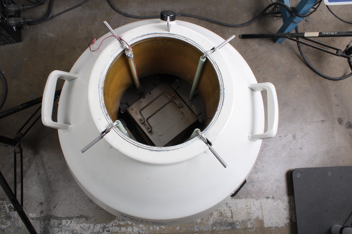 VWR Cryopro BR-2 Liquid Nitrogen Dewar With 5x Sample Racks and Stand ...