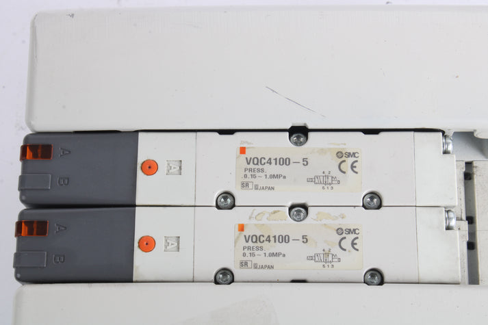 SMC 2x VQC4100-5 Solenoid Valves + VVQ1000W-130A-1 Valve + 2 Port Mani ...