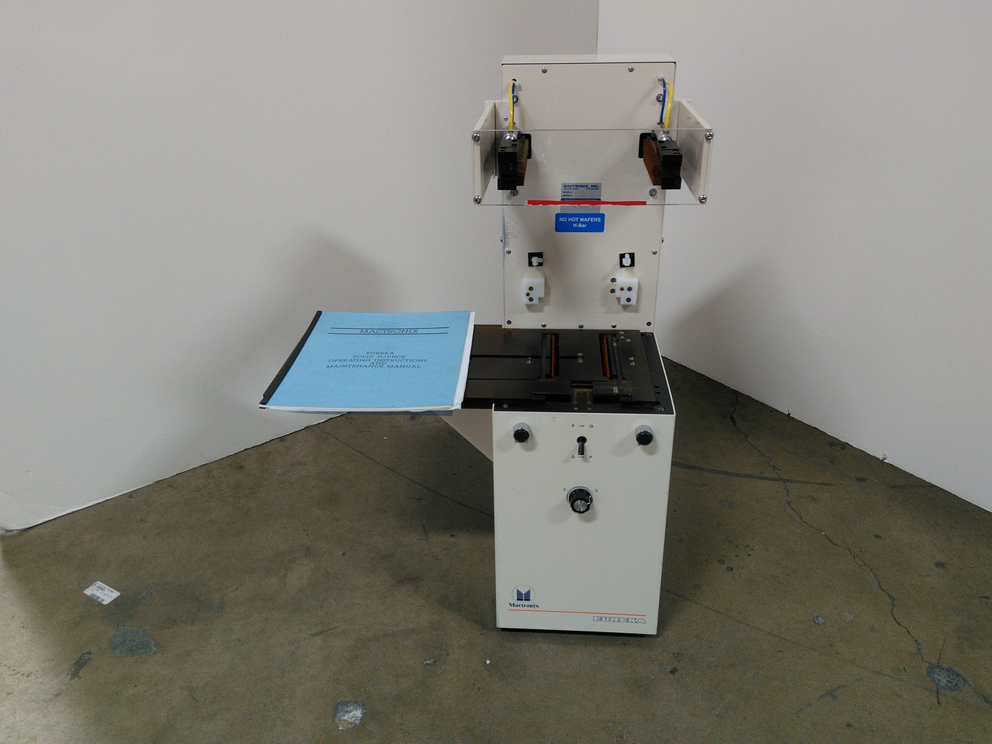 Mactronix Eureka SSS600A3 Wafer Transfer System – NTC Tech