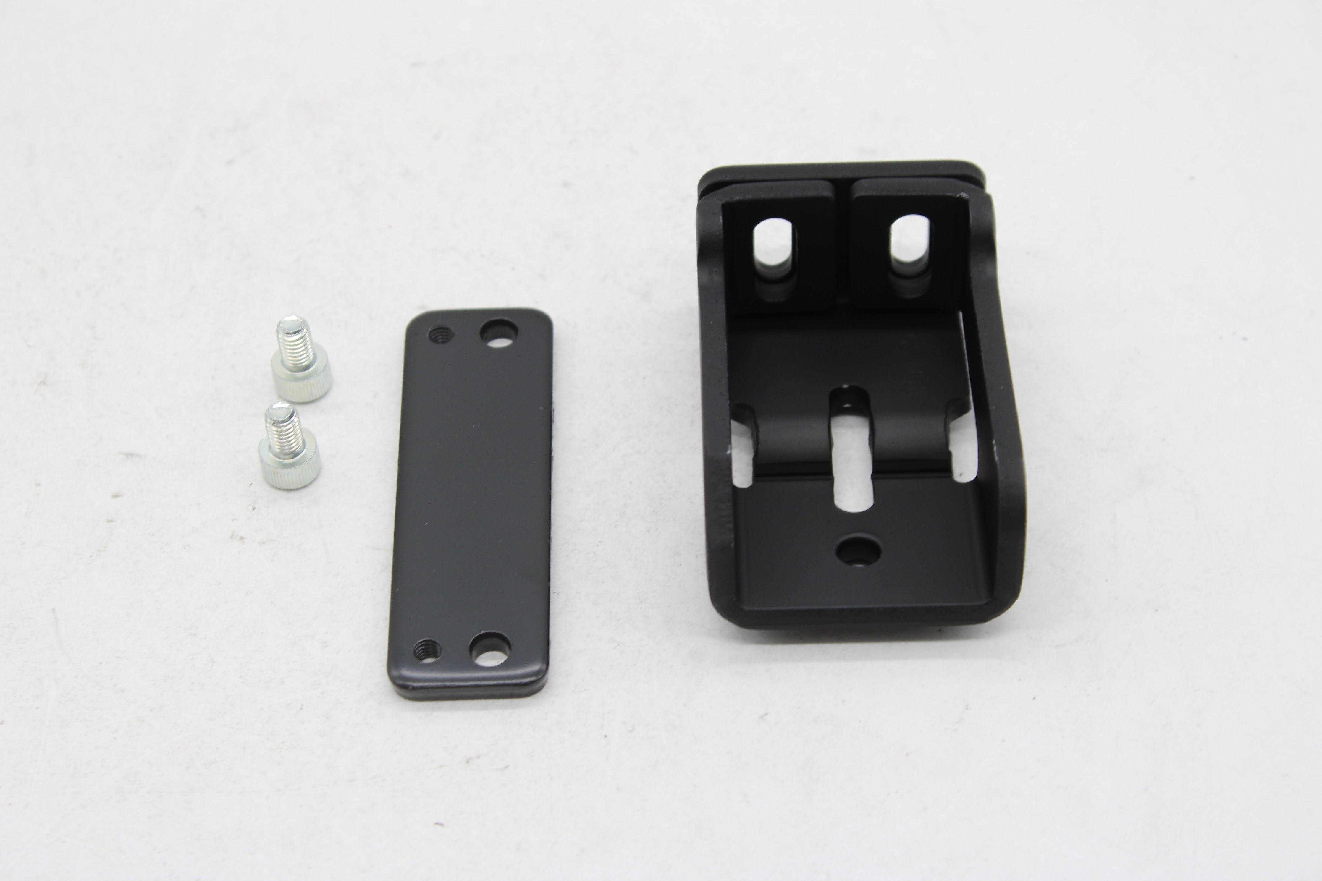 Keyence GS-M51P Safety Interlock Sensor w/ Keyence GS-MB11 Mounting Br ...