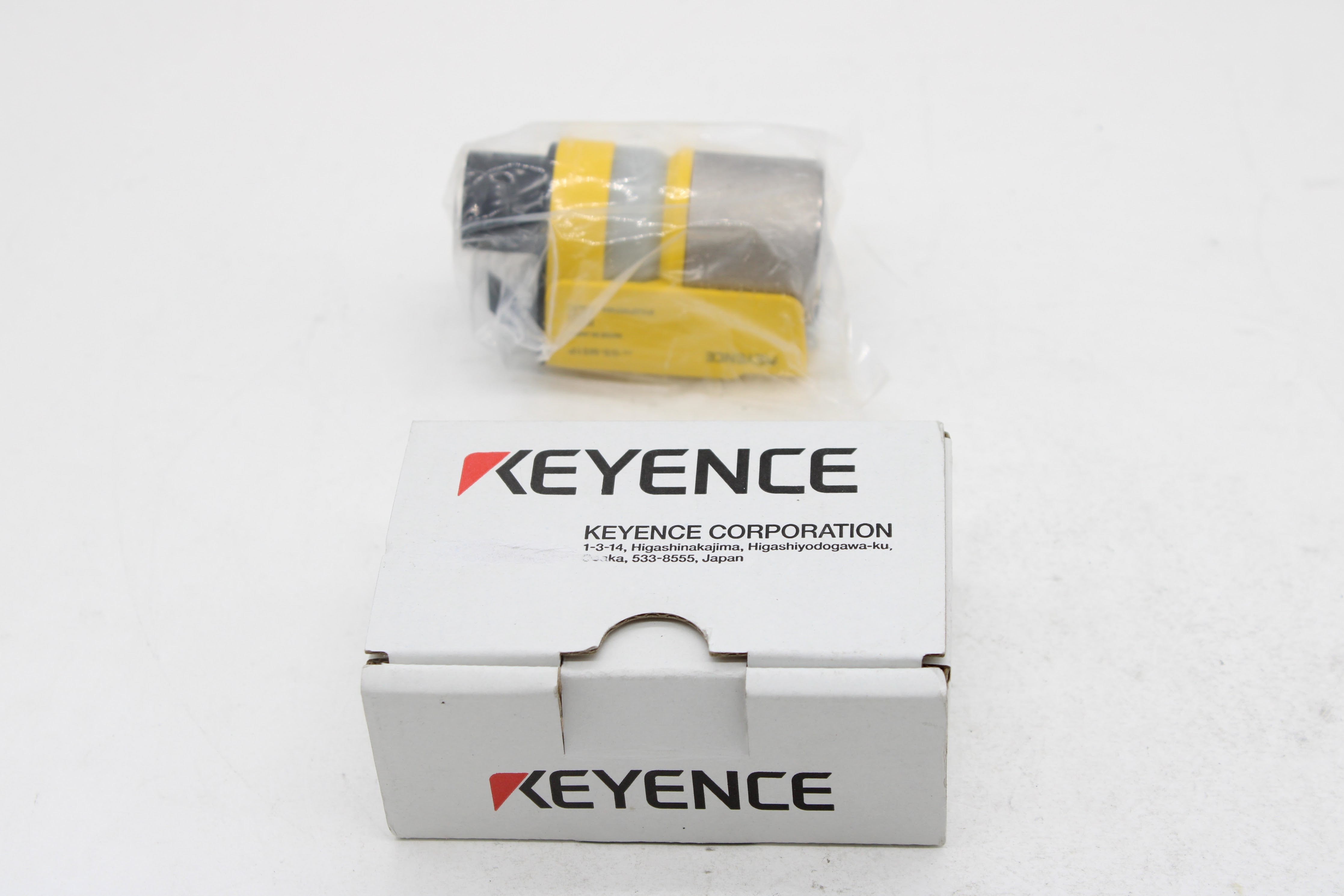 Keyence GS-M51P Safety Interlock Sensor w/ Keyence GS-MB11 Mounting Br ...