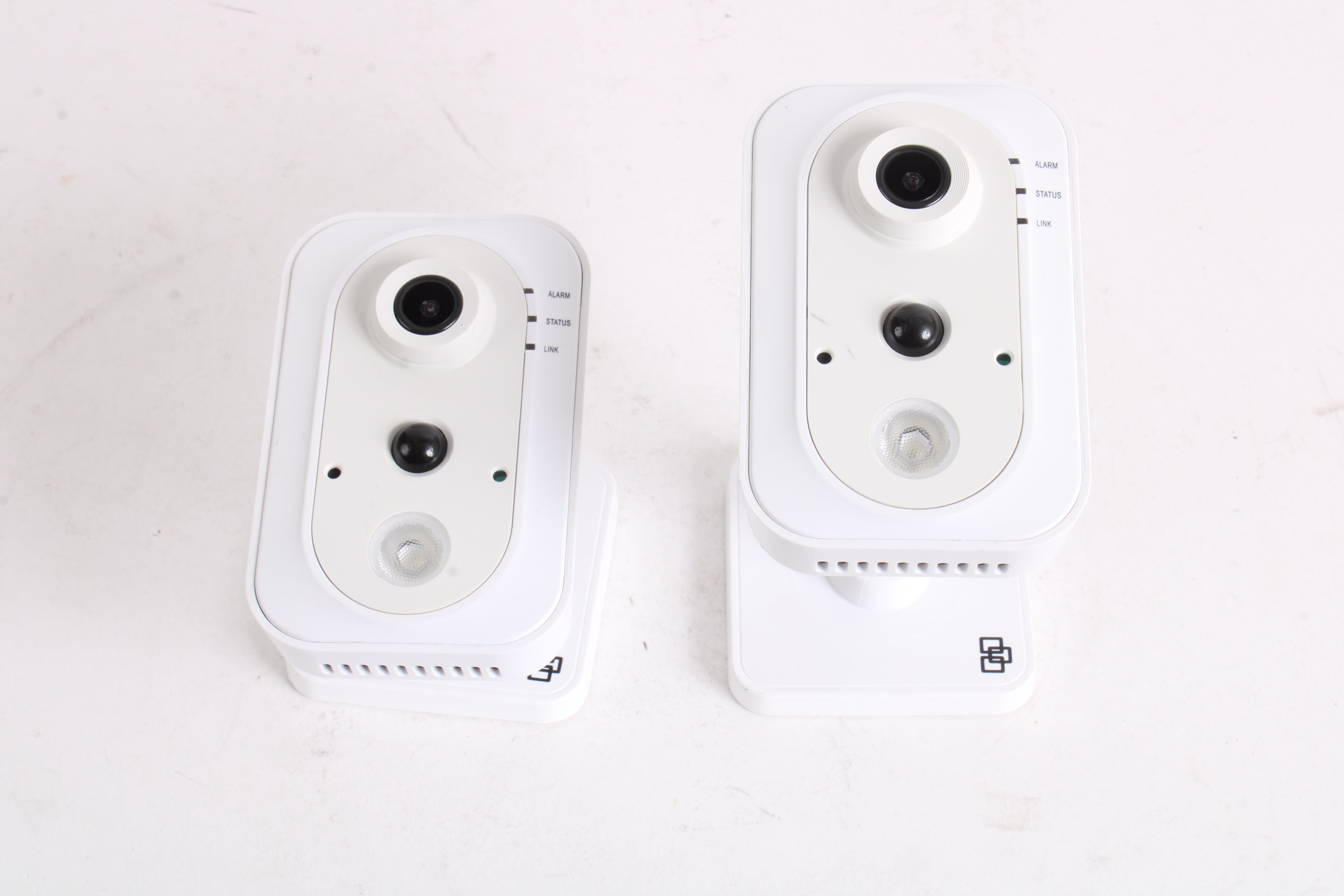 Interlogix RS-3230 Wifi Desktop IR Camera (Lot of 2) – NTC Tech