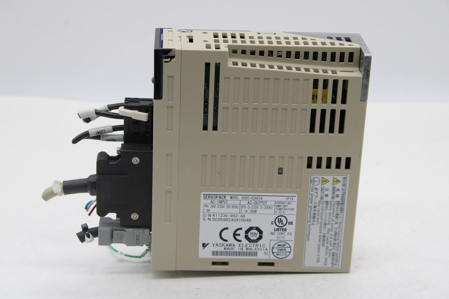Yaskawa Electric SGDS-02A01A 1PH 200-230V Servo Drive With Connectors ...