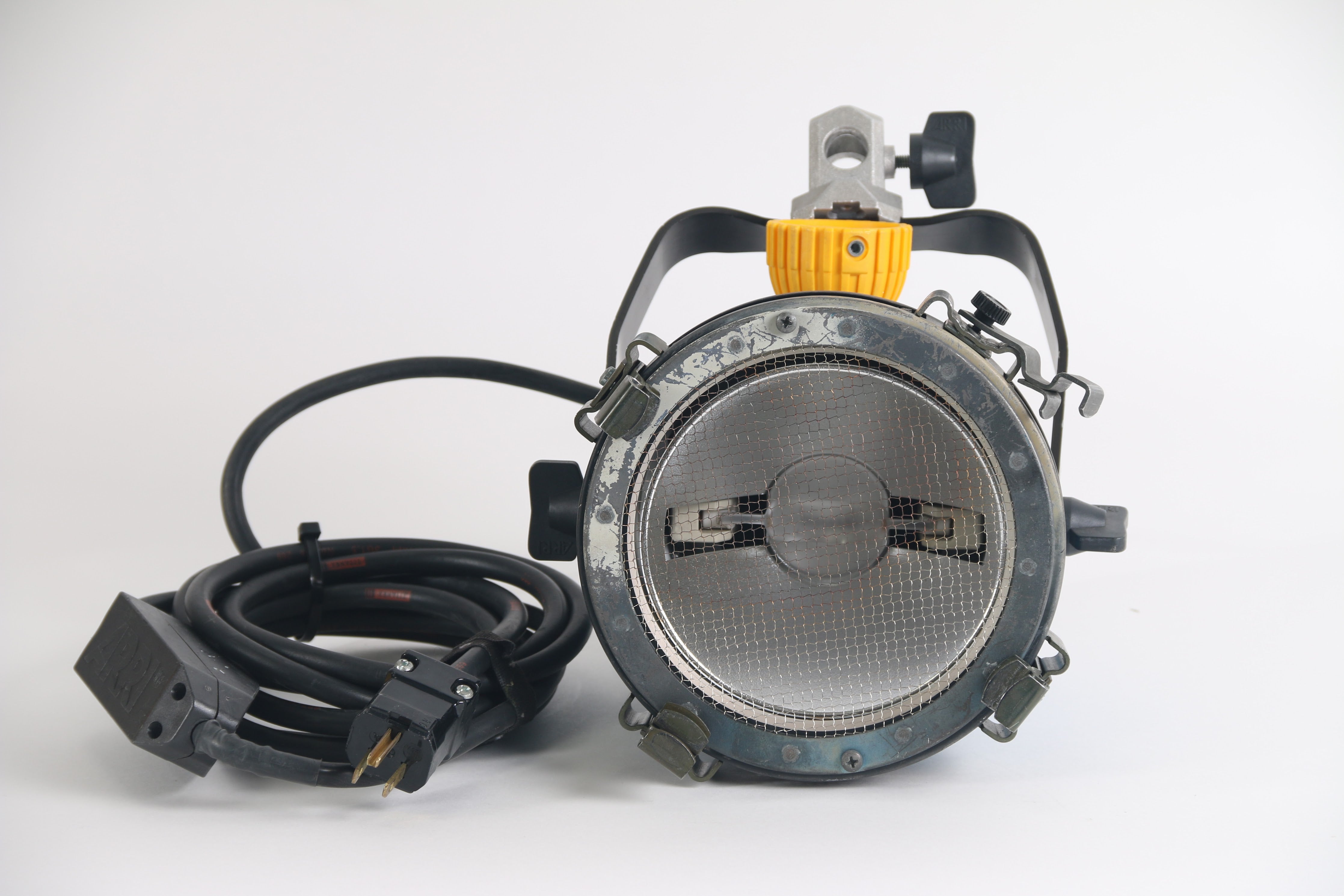 Arri Spotlight Arrilite 1000 Studio Spotlight Fixture – NTC Tech