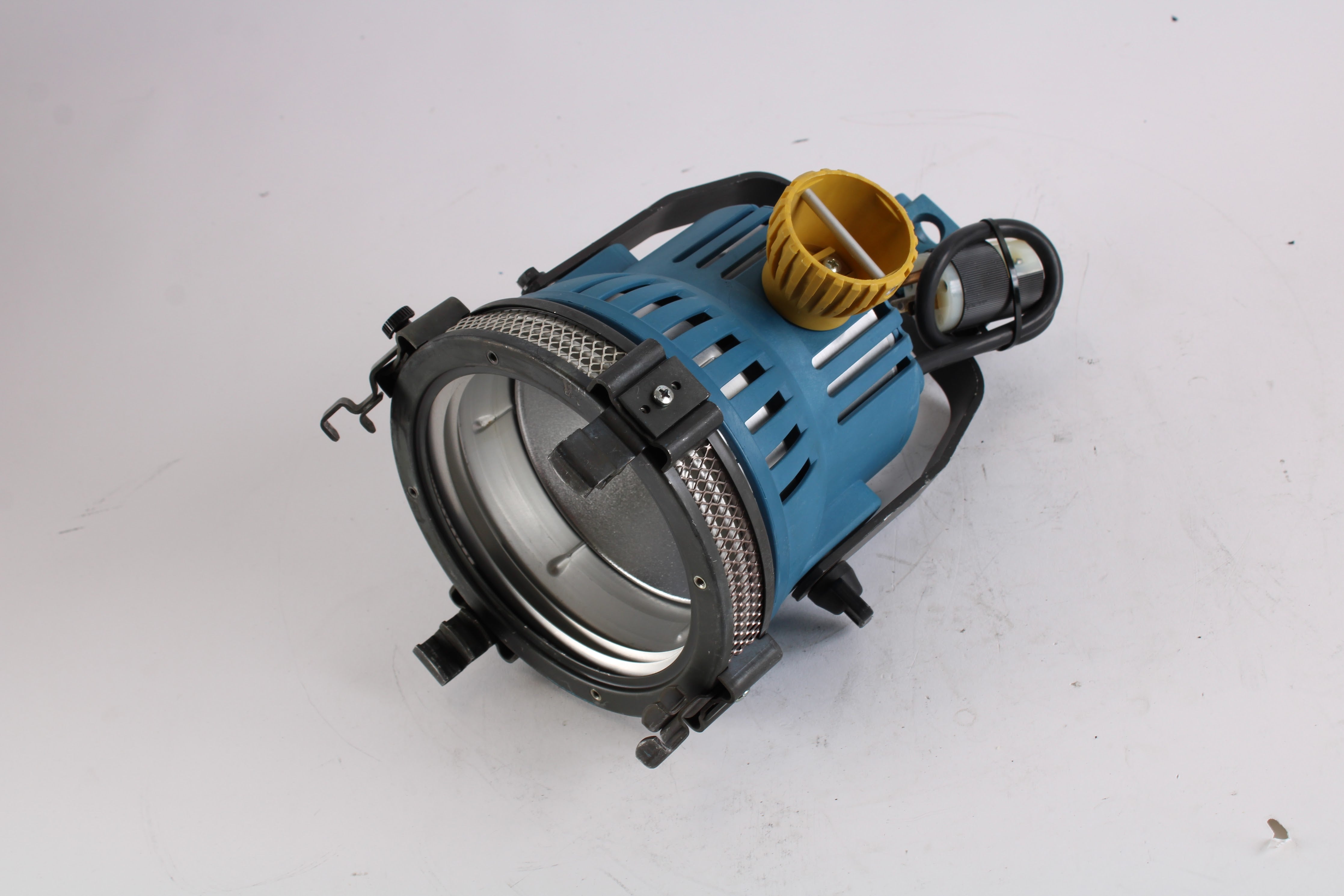 Arri Spotlight Arrilite 1000 Studio Spotlight Fixture - Good Condition ...