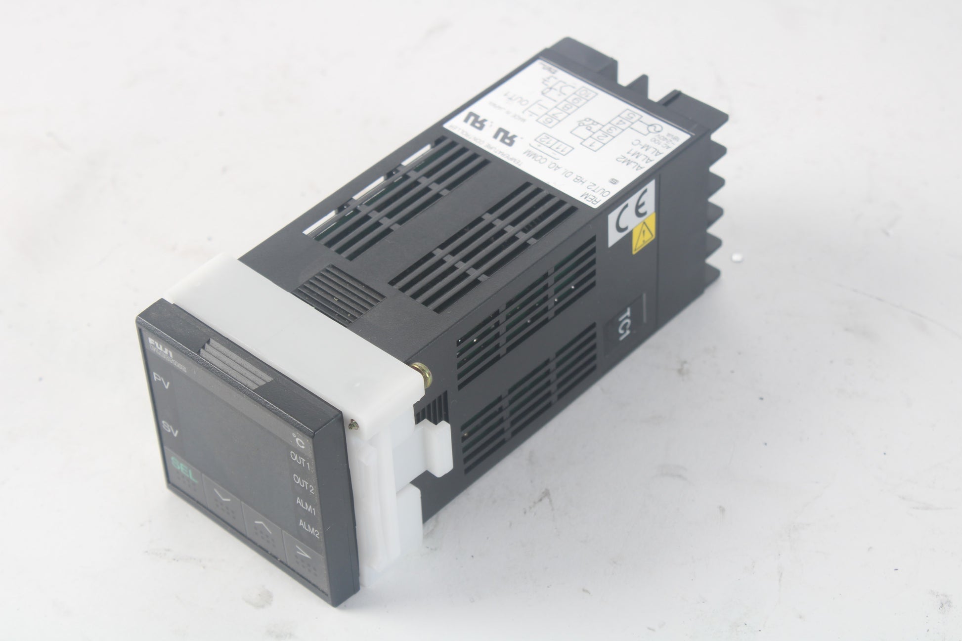 Fuji Electric PYX4MFY1-240RF Digital Temperature Controller – NTC Tech