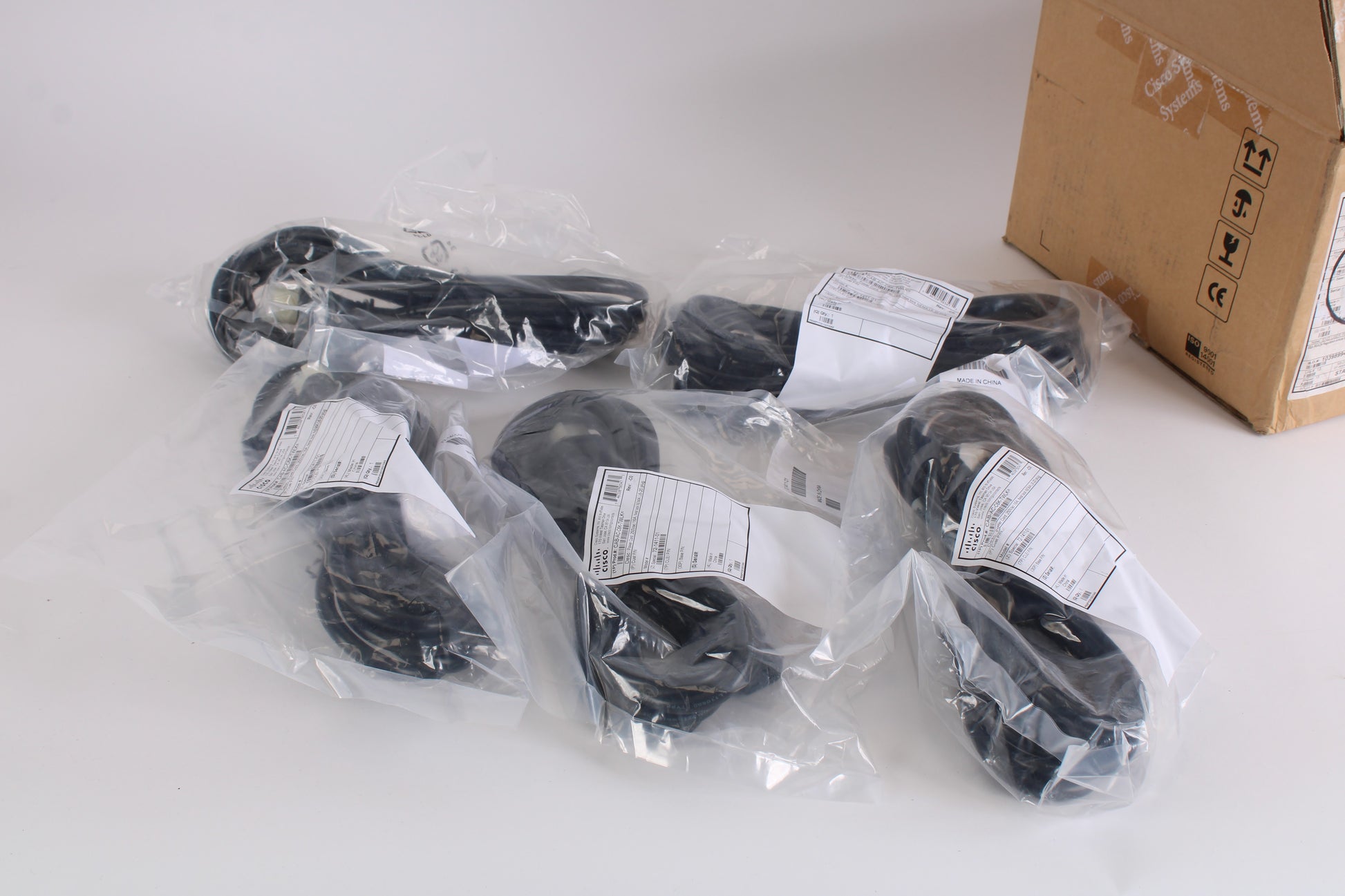 Cisco CAB-AC-C6K-TWLK 250VAC 16A TwistLock NEMA L6-20 Plug Power Cord ...