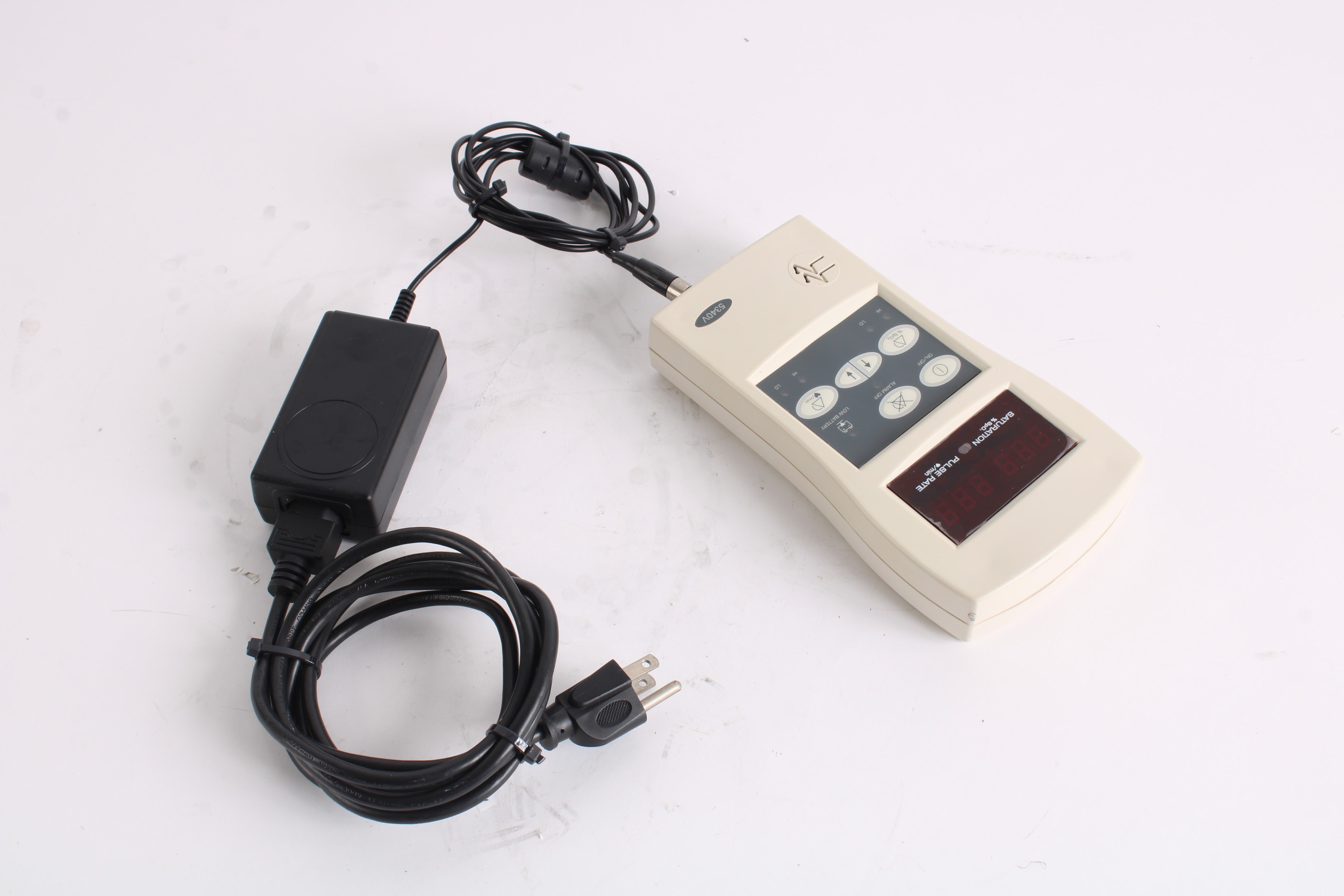 Mediaid 5340V Veterinary Pulse Oximeter With Power Adapter – NTC Tech