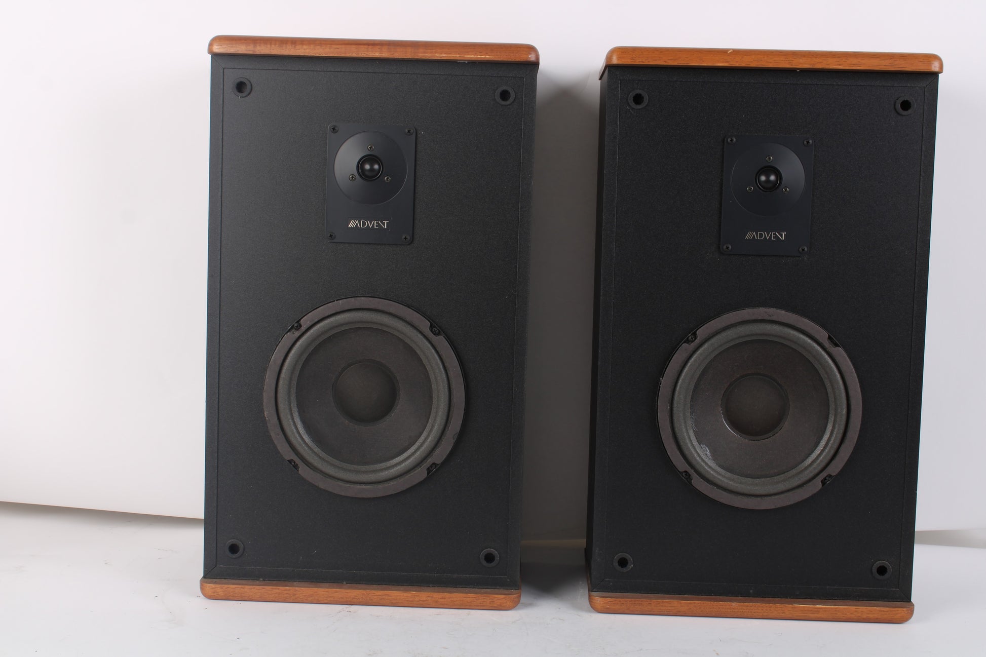 Advent Prodigy II Floor Bookshelf Speaker Pair - Fair Condition – NTC Tech